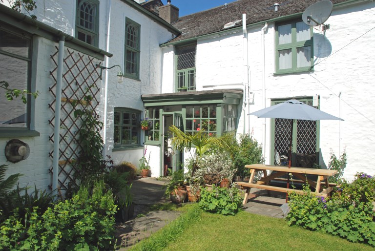 Lower House Guest House | 'a fine georgian town house'